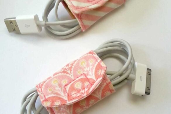 50 Free Zipper Pouch Sewing Patterns - Love to Stitch and Sew